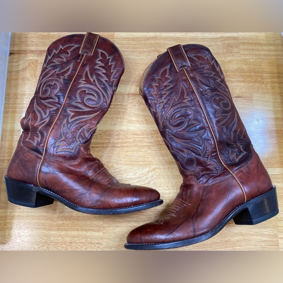 Justin Boots | Shoes | Justin Boots Mensbuck Round Toe Cowboy Boots ...